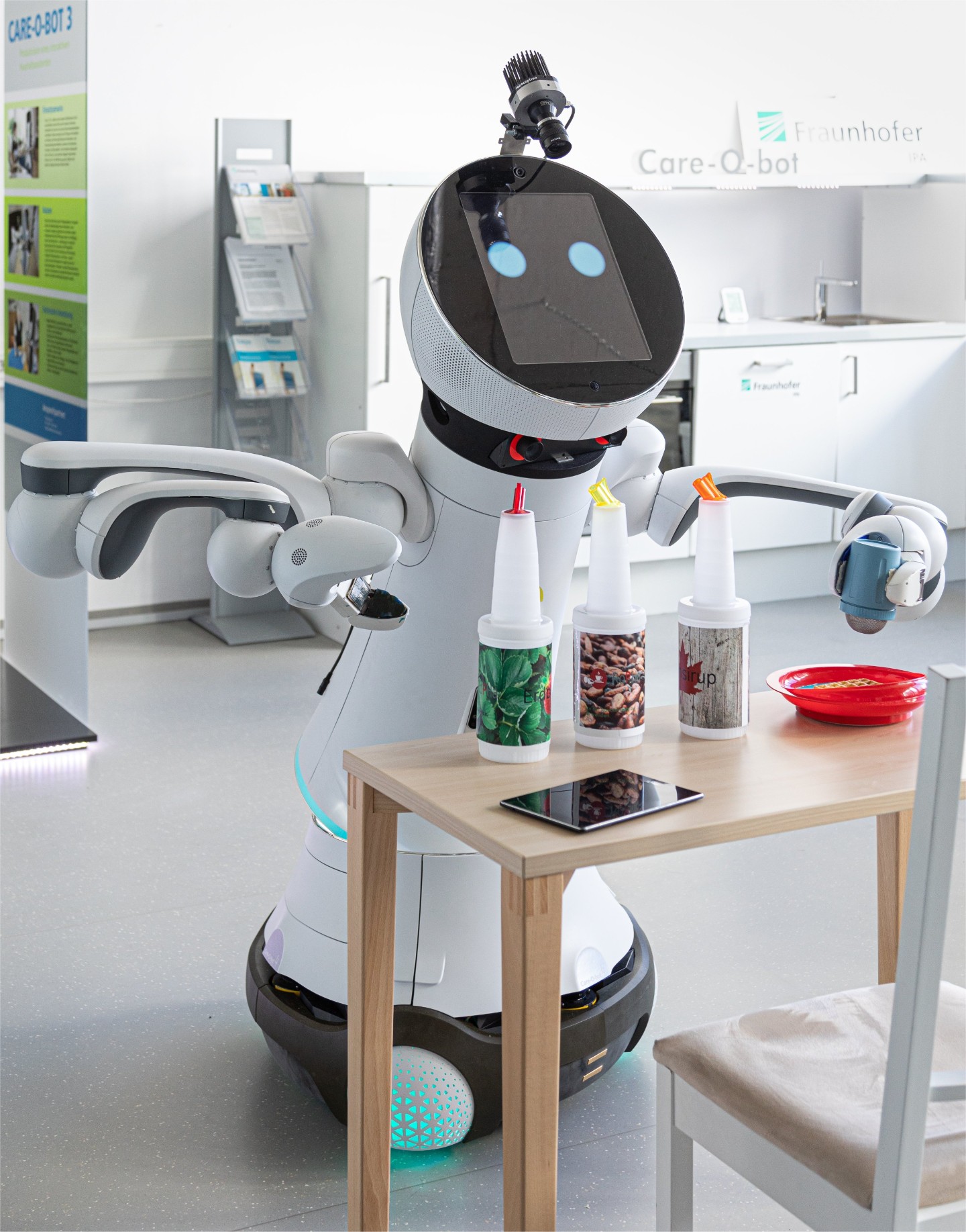 Care-O-bot 4 - Images